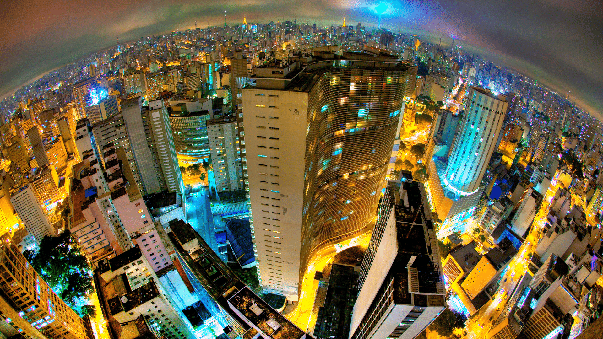 Data center em São Paulo: projeto, construção, reforma e manutenção